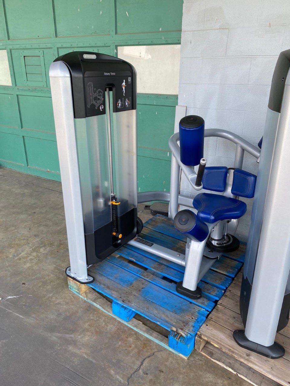 Buy Precor Discovery 13 Unit Total Body Strength Circuit - Newest ...