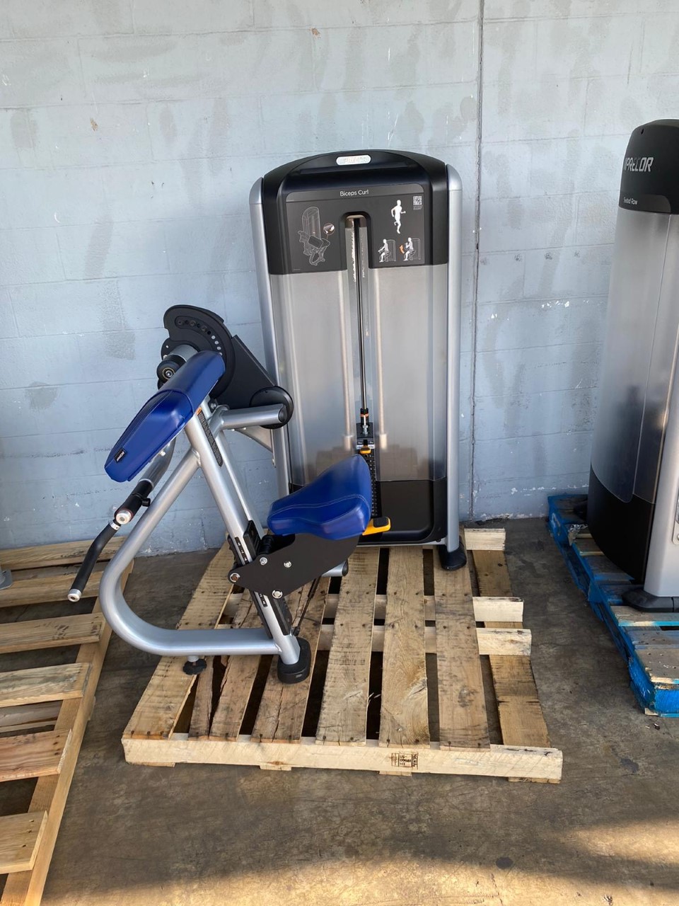 Buy Precor Discovery 13 Unit Total Body Strength Circuit - Newest ...