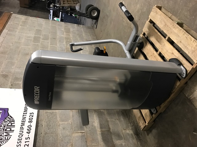 Buy Precor Discovery Seated Chest Press w/Spotter - Current & Latest ...