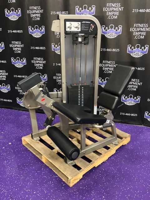 Buy Life Fitness Pro 2 SE Leg Extension w/300 lb. Stack Online ...
