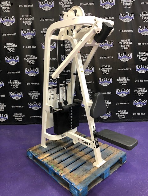 Machine Rear Delt Row