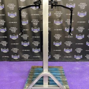 Buy Hammer Strength Select Pec Fly & Rear Delt w/300 lb. Stack Online ...