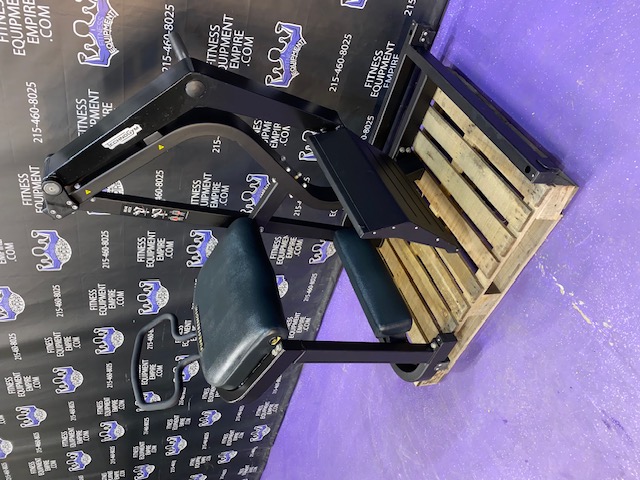 Buy Technogym PURE Glute Kickback - Plate Loaded Online | Fitness ...