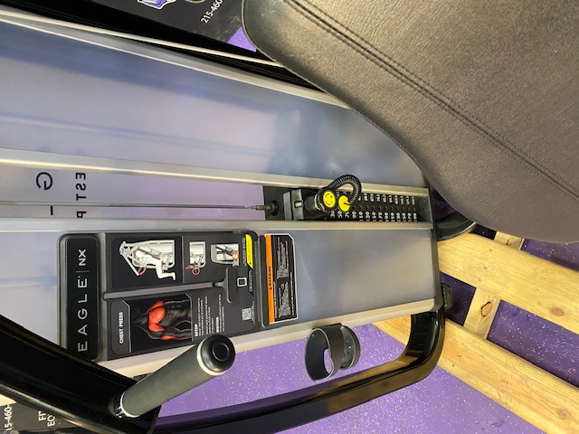 Buy Cybex Eagle NX Bilateral Chest Press w / 300 Lb Stack - DEMO Online ...